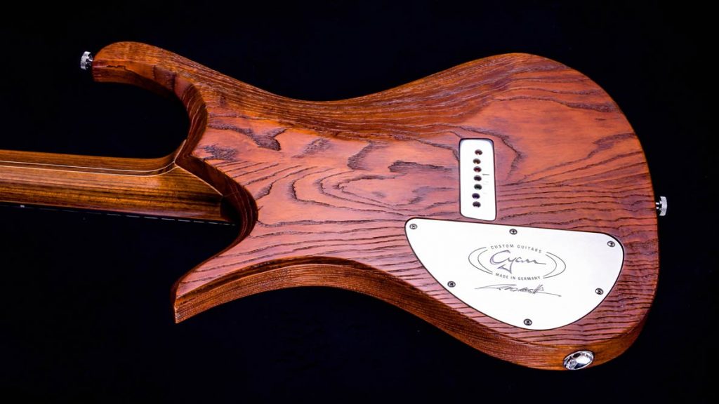 7-STRING GUITAR - For a wider range of tones | Cyan Custom Guitars